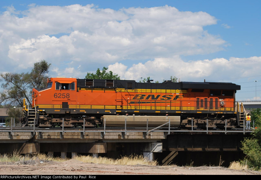 BNSF 6258